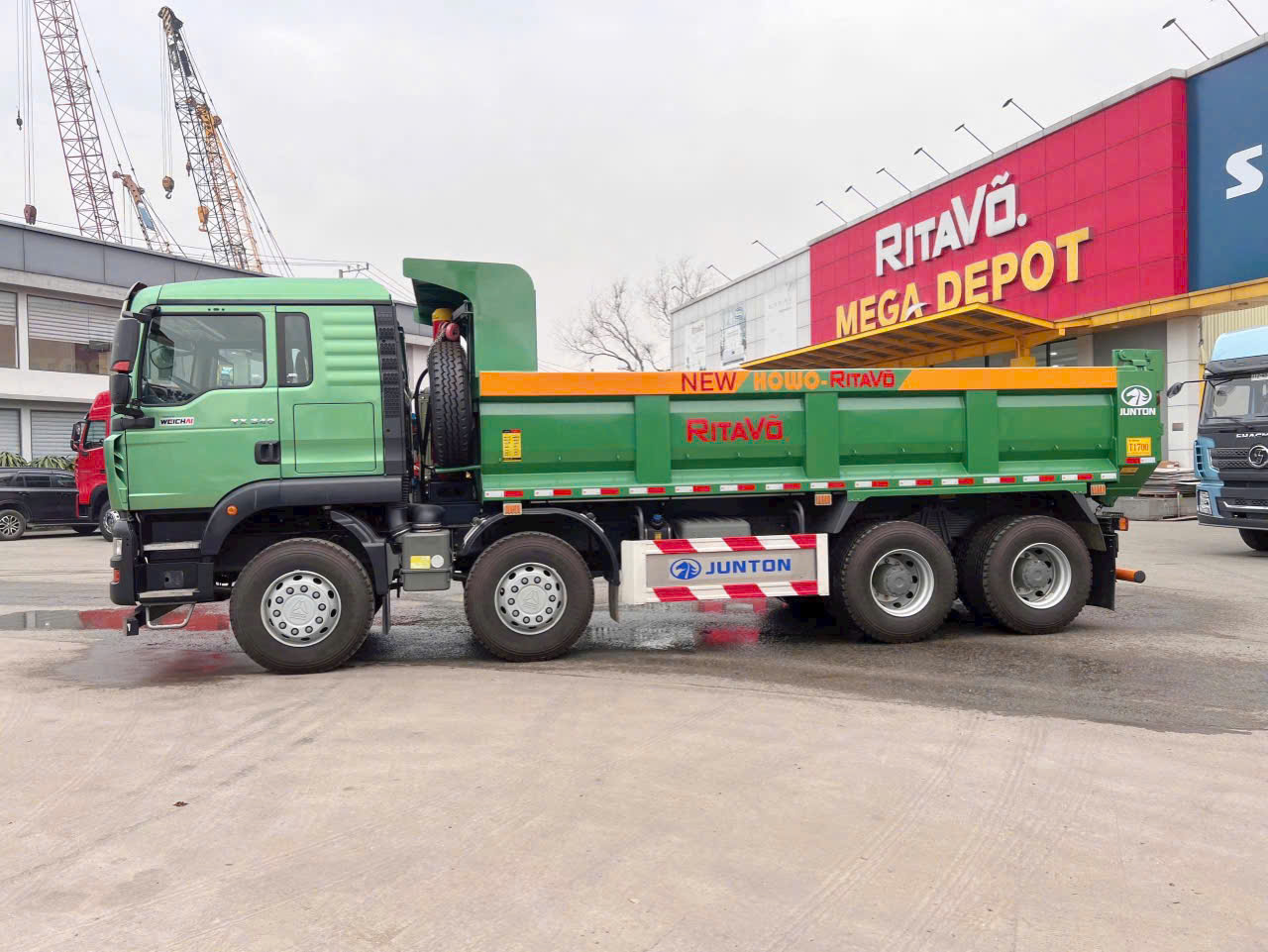 Ben 4 chân Howo TX 340 Weichai 2025, thùng 15m3 - ĐẠI LÝ XE TẢI GIA LAI